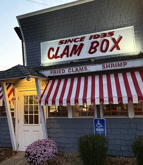 legendary seafood restaurants massachusetts ftr