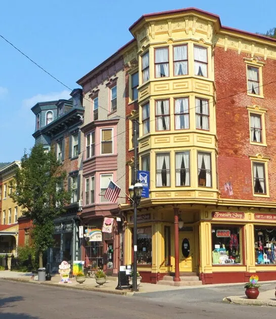postcard worthy pennsylvania town ftr