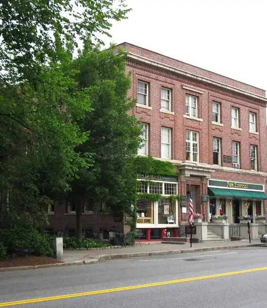 scenic town new hampshire ftr