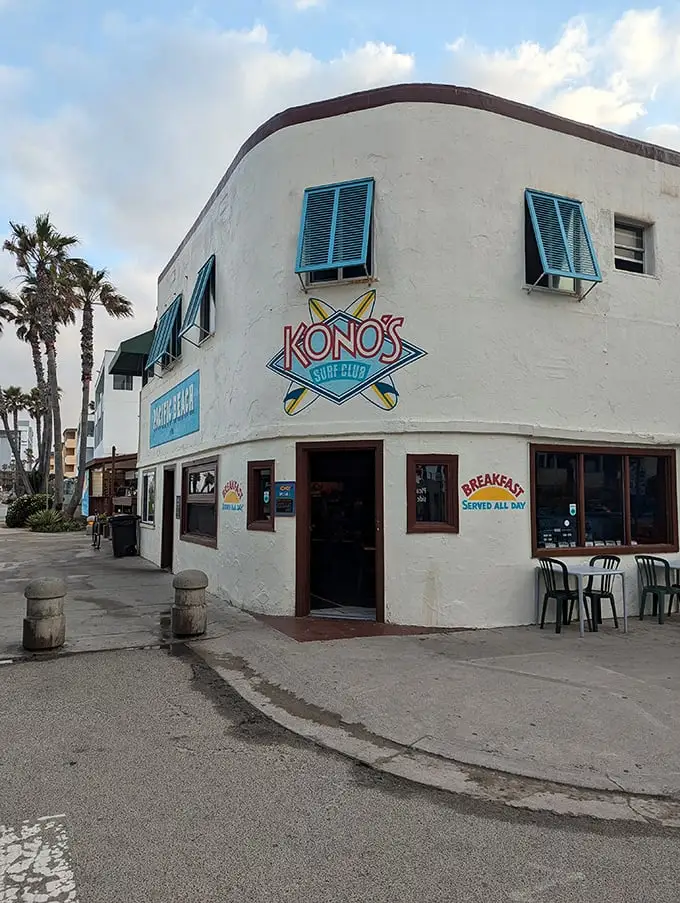 Where palm trees sway and breakfast dreams come true. This little corner of Pacific Beach has been satisfying hungry San Diegans for generations.