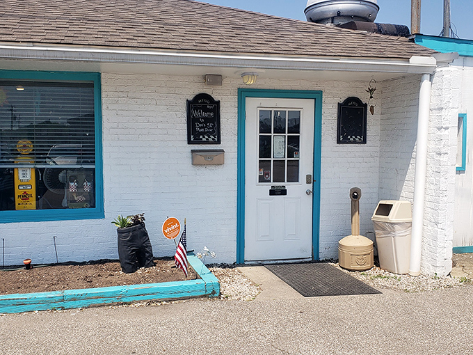The turquoise trim on Dee's 50's Place Diner isn't just a design choice—it's a beacon calling hungry travelers home to Barberton's time capsule of comfort food