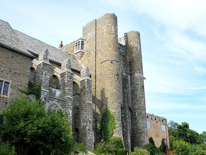 Stone archways and towers that would make King Arthur do a double-take. Medieval magnificence meets New England charm in this coastal fortress.
