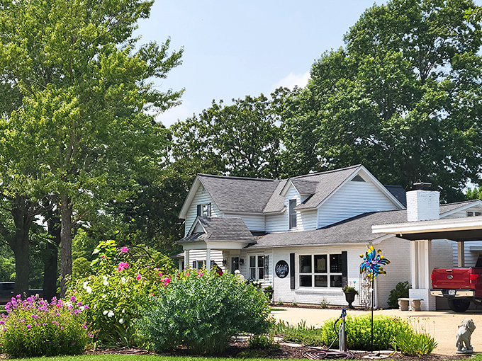 A storybook colonial house that happens to serve world-class cuisine. Sybill's exterior promises Midwestern hospitality with a side of culinary excellence.