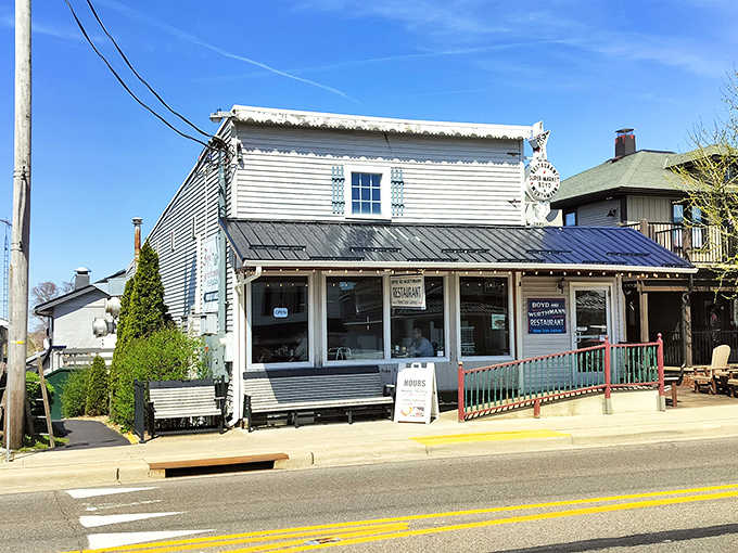 The unassuming exterior of Boyd & Wurthmann belies the culinary treasures within. Like finding a $100 bill in an old jacket pocket—unexpected but absolutely delightful.