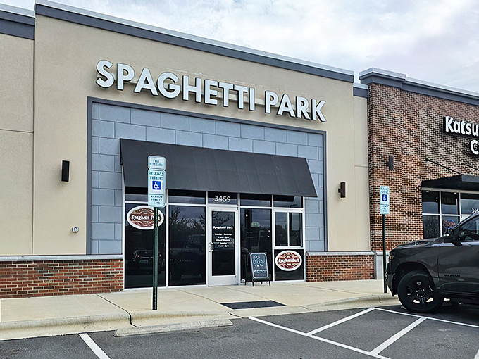Spaghetti Park's unassuming exterior in Clemmons hides culinary treasures within—like finding an Italian masterpiece at your local strip mall.