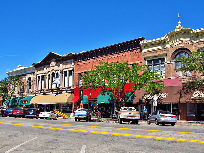 Cañon City's historic downtown looks like a movie set where Jimmy Stewart might stroll by any minute. These brick beauties house local treasures at prices that won't make your wallet weep. 
