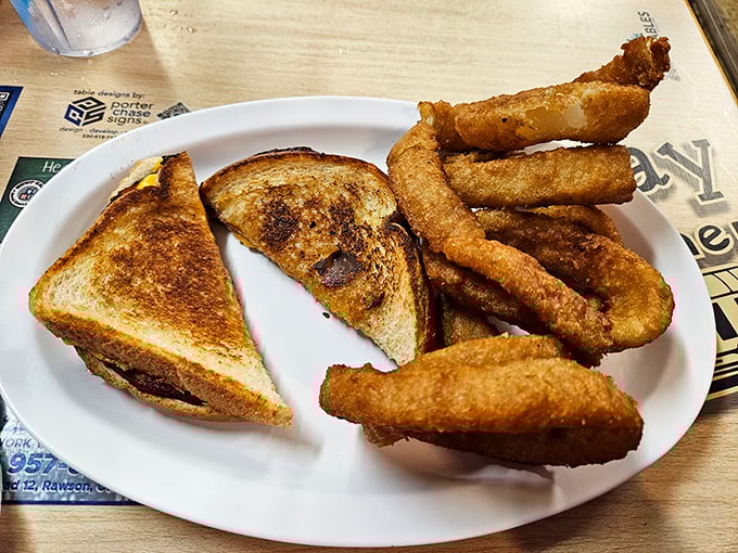 The grilled cheese and onion rings platter proves that Midway knows lunch just as intimately as it knows breakfast.