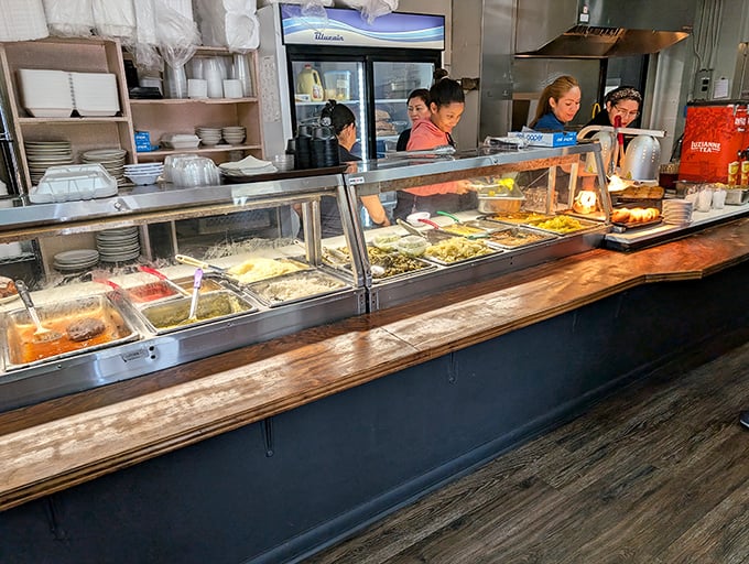 This cafeteria line isn't just serving food – it's offering edible memories, one steam-table scoop of Southern tradition at a time.