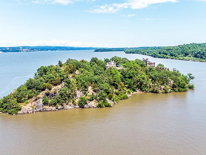 From above, the island reveals its perfect positioning in the Hudson—a strategic spot for both military storage and breathtaking views.