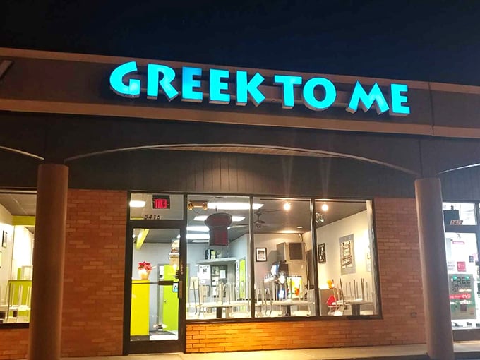 As night falls, the glowing sign becomes a beacon for the gyro-deprived. Like a blue-lit lighthouse guiding hungry ships to safe harbor.