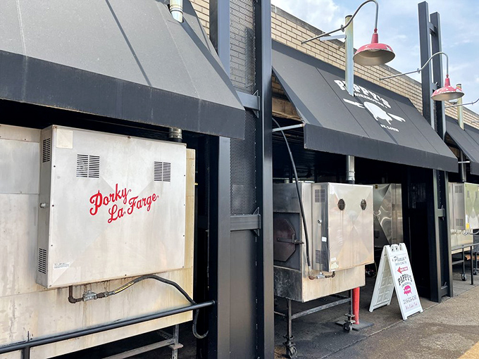 Those smokers outside aren't just equipment – they're the beating heart of Pappy's operation, where patience transforms tough cuts into tender treasures.
