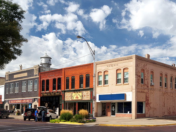 Alliance's historic downtown looks like a movie set where everyone knows your name – Norman Rockwell would feel right at home here.
