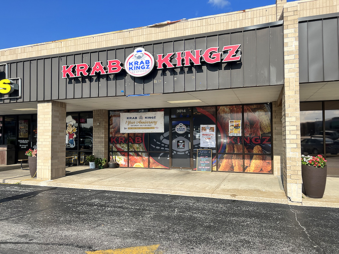 No white tablecloths needed when the seafood's this good. Krab Kingz keeps it simple so you can focus on what matters—cracking those crab legs!