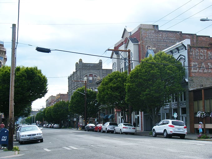 A walk down this historic avenue is like flipping through an old photo album – stories in every brick.