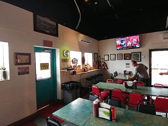 Inside Slap's, simplicity reigns supreme. No white tablecloths here—just the promise of barbecue bliss and trophies that whisper, "Trust us, we know what we're doing."