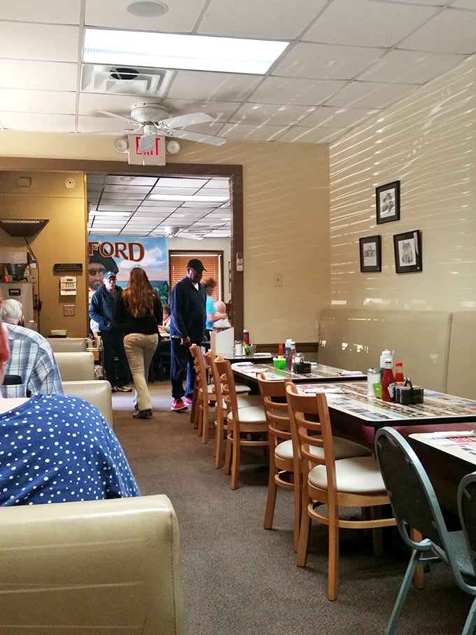 Where conversations flow as freely as the coffee. This dining room has witnessed more morning debates and family celebrations than a holiday dinner table.