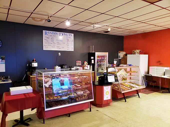 Simple, straightforward, and no-nonsense—this interior proves the inverse relationship between décor fanciness and donut deliciousness is absolutely real. 