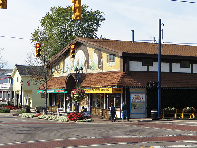 Frankenmuth's Bavarian architecture makes you feel like you've stumbled into a German fairy tale—minus the scary wolves and evil stepmothers.