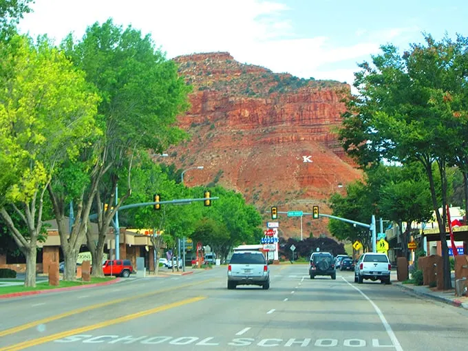 Those red rock formations aren't a movie backdrop – they're the everyday scenery that Kanab residents wake up to.