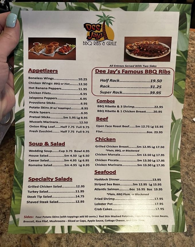 The menu reads like poetry to a hungry person—each item a verse in an epic ode to comfort food that makes decision-making deliciously difficult.