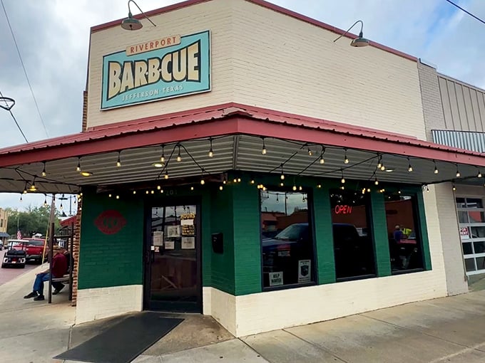 Riverport Barbecue isn't trying to be fancy, and that's precisely its charm. The kind of place where napkins aren't optional and the smoke ring speaks volumes.