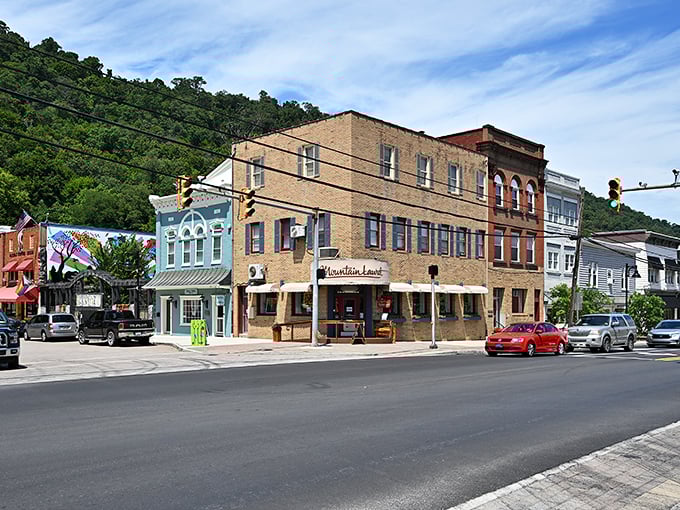 Berkeley Springs' historic storefronts invite you to wander in and discover treasures George Washington himself might have browsed.