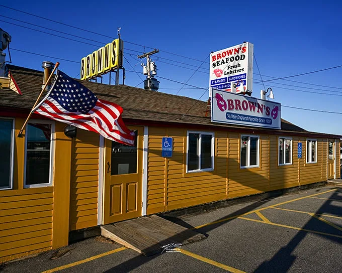 Brown's Lobster Pound (Seabrook): This sunshine-yellow building is basically a happiness factory that happens to serve incredible lobster. The American flag adds extra flavor!