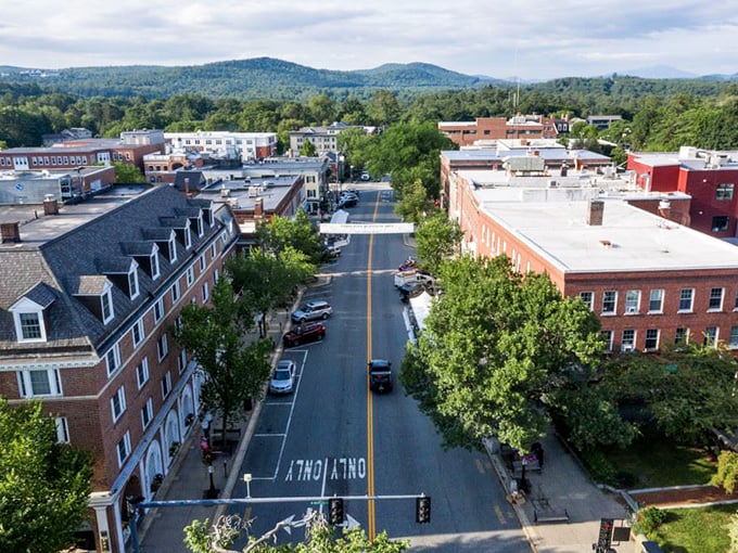 Dartmouth's influence gives Hanover that perfect blend of collegiate energy and small-town charm – intellectuals who still know how to make small talk.