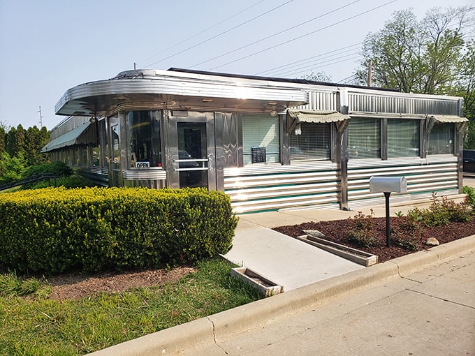 Chrome, curves, and comfort food – Joni's classic diner architecture is like a time machine that happens to serve incredible pancakes.