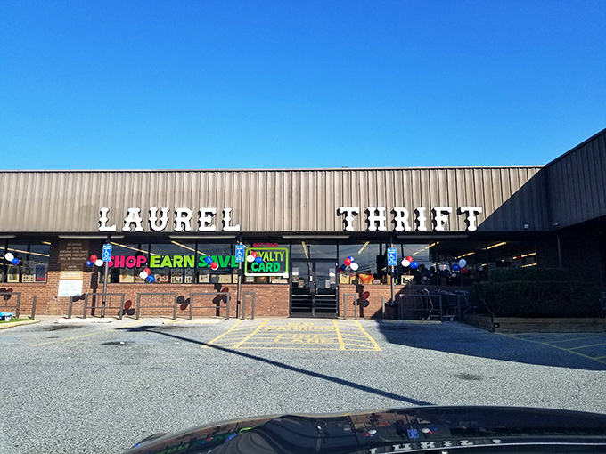 Bright signage and a loyalty program? Laurel Thrift knows how to treat treasure hunters right. Your wallet will thank you!