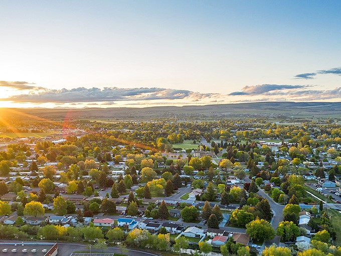 Ammon blends small-town affordability with big-city convenience – those mountain views in the distance come standard with every home.