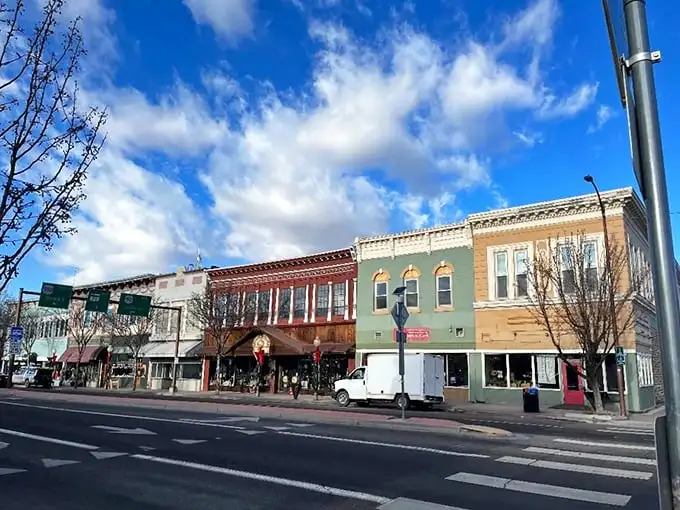 Montrose's wide streets and mountain backdrop create a postcard-perfect small town. Just breathe that fresh air!