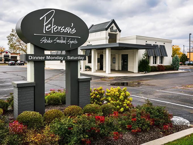 The flowers outside Peterson's are just the opening act. The real bloomin' masterpieces are on the plates inside.