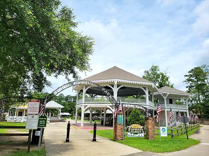 That Creole Cajun restaurant isn't just serving food—it's the unofficial town hall where local news travels faster than the crawfish special.