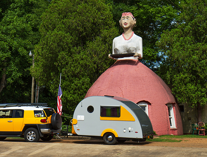 Only in Natchez will you find breakfast served in a building that looks like it escaped from a roadside attraction museum – and tastes like it belongs in a culinary hall of fame.