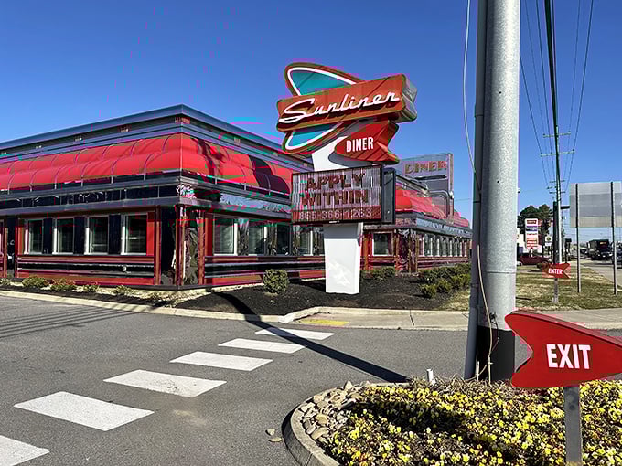 Chrome, neon, and nostalgia—Sunliner Diner delivers the 1950s on a silver platter. Duck-tail hairstyles optional, enormous appetites required!