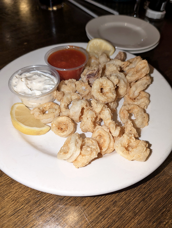 Crispy calamari that would make Neptune himself swim to Minnesota. Tender inside, perfectly crisp outside, and not a rubber band texture in sight.