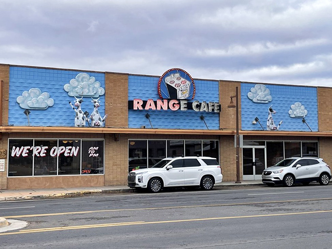 Those painted clouds frame a cafe where comfort food gets the New Mexico treatment – expect green chile in everything.