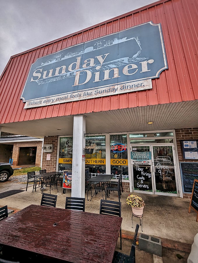 Sunday Diner: "Where every meal feels like Sunday dinner" isn't just clever marketing—it's the honest truth served with a side of nostalgia.