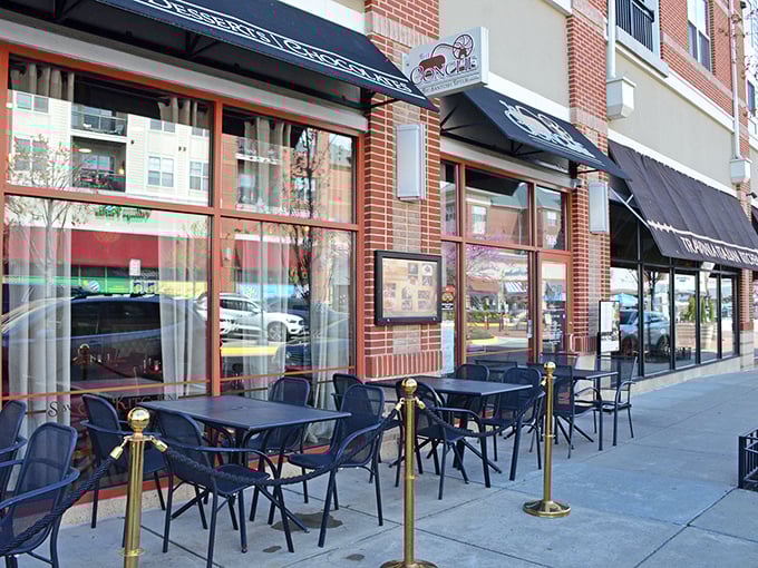 Sophisticated sidewalk dining at The Conche lets you people-watch while indulging in chocolate creations. Multi-tasking at its most delicious!