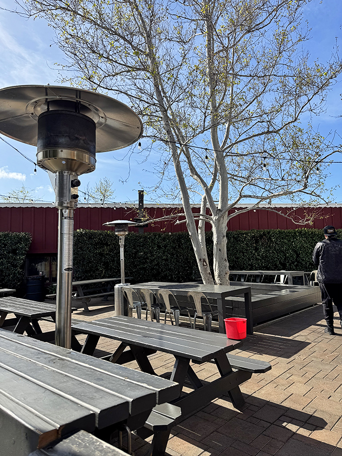 Al fresco meat feasting at its finest. These picnic tables have witnessed more food euphoria than a cooking show highlight reel.
