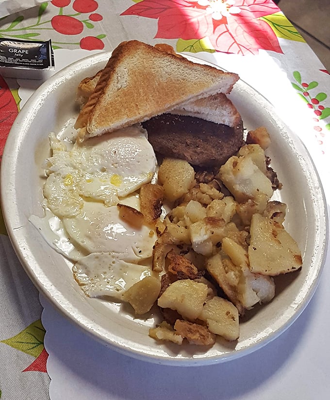 When your breakfast looks like this, you know you've made excellent life choices. That cheese melt should win awards.