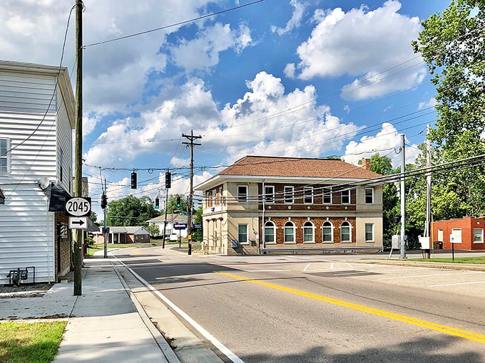 Independence offers suburban comfort with room to breathe—both for you and your retirement budget.