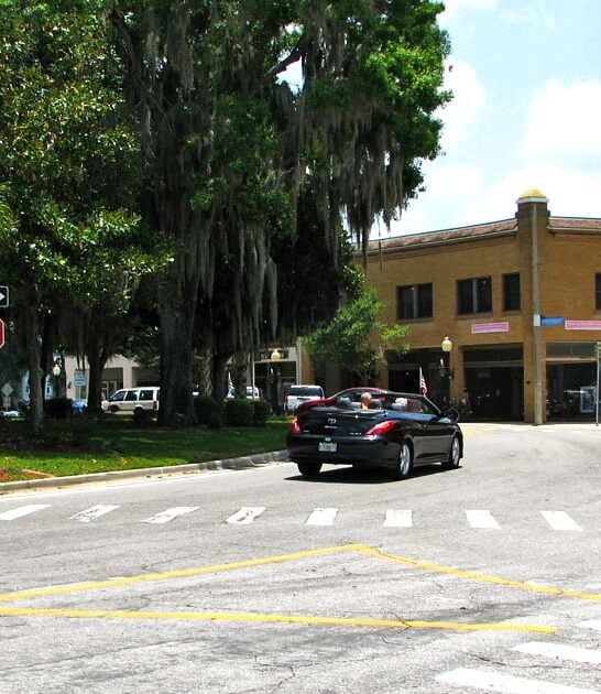 florida town peaceful getaway ftr