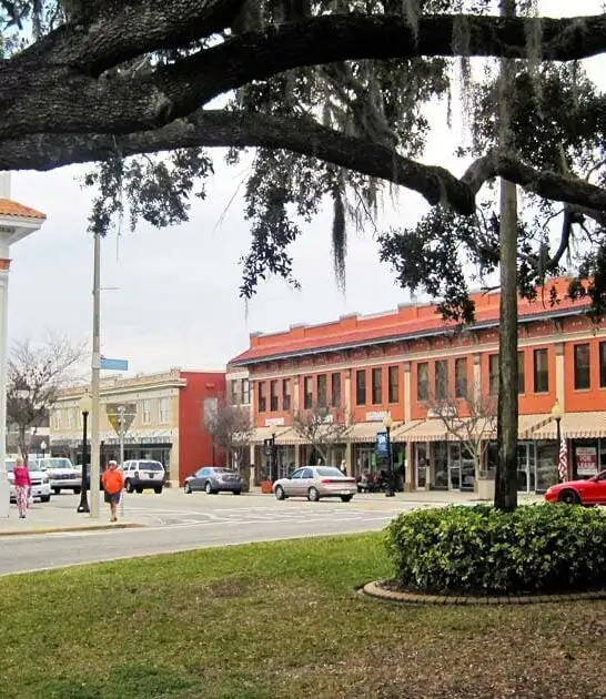 florida town weekend drive ftr