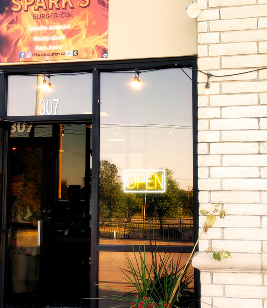no frills kansas restaurant ftr