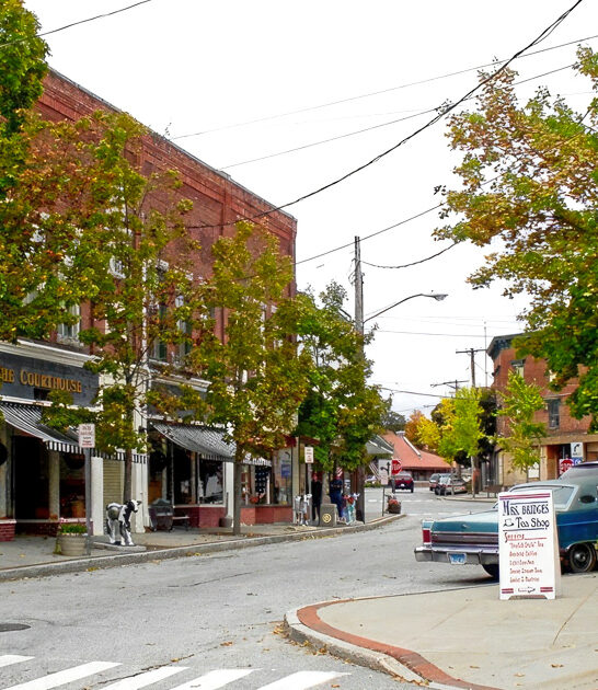 picturesque town connecticut weekend ftr