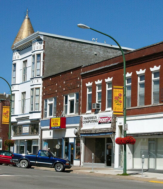postcard worthy iowa towns ftr