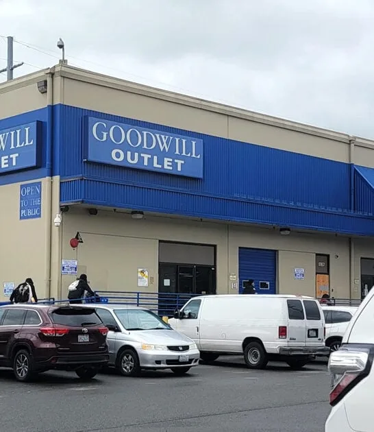 washington gigantic thrift store ftr