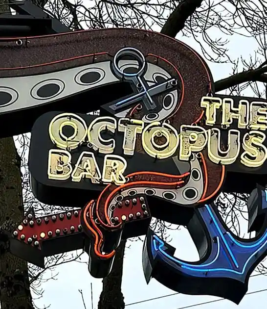 washington locals wacky restaurant ftr